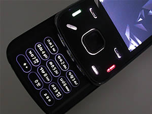 Siamphone.com : รีวิวโทรศัพท์มือถือ Nokia N89 8MP Review - โนเกีย N86 Nseries